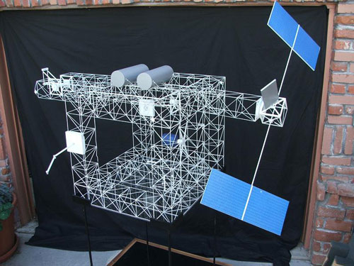 Space station prototype model - collectSPACE: Messages