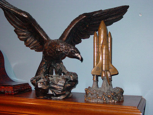 What is it worth? Bronze STS given to crews - collectSPACE: Messages